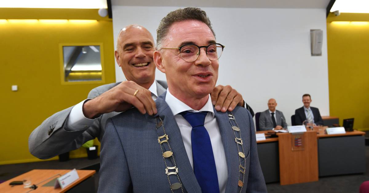 Gilbert Isabella geïnstalleerd als de nieuwe burgemeester van Houten ...
