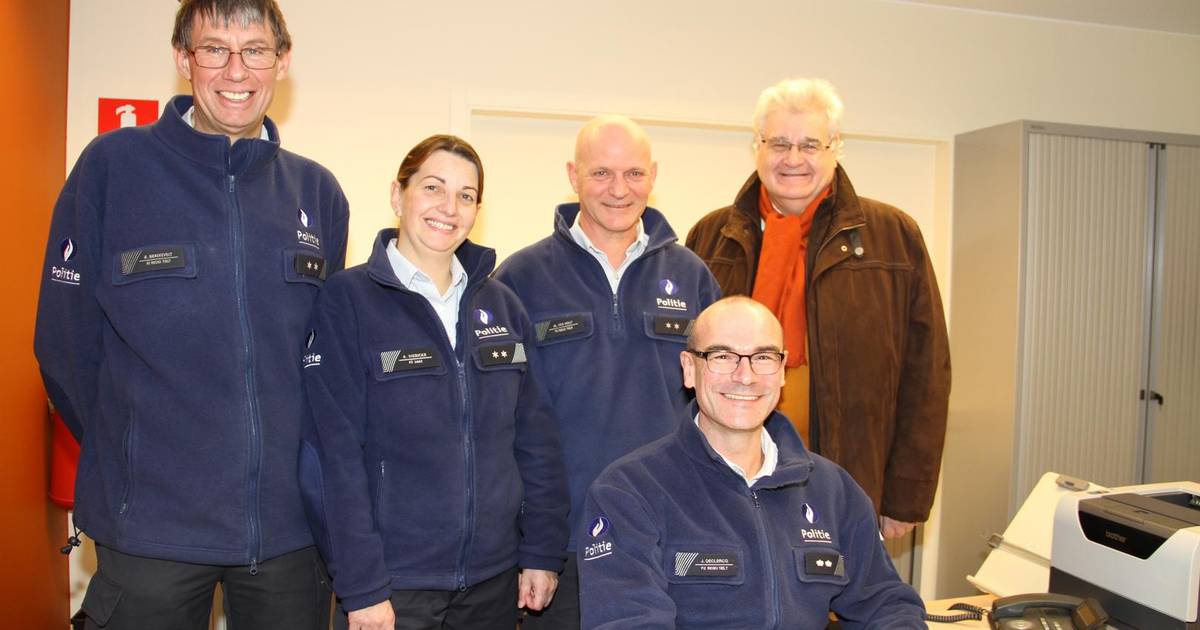 Johan Declercq verlaat wijkpost politie Pittem | Pittem | hln.be