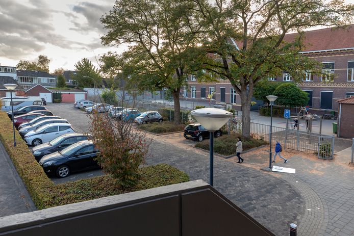 GB-wethouder Peter Pennings overleeft op één avond twee moties van ...