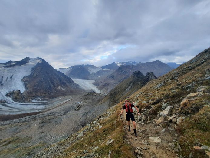 Schouwse duinen helpen Goese avonturier hardlopend door de Alpen ...