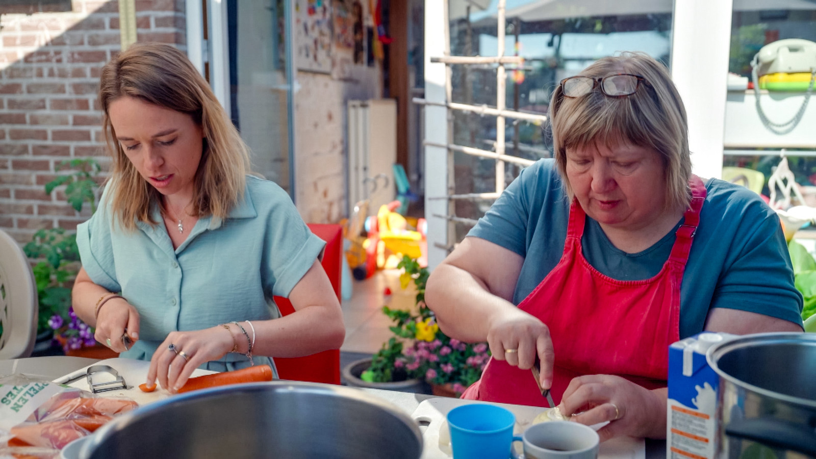 Familie Meulemans woont met 15 pleegkinderen onder één dak: “In de ...