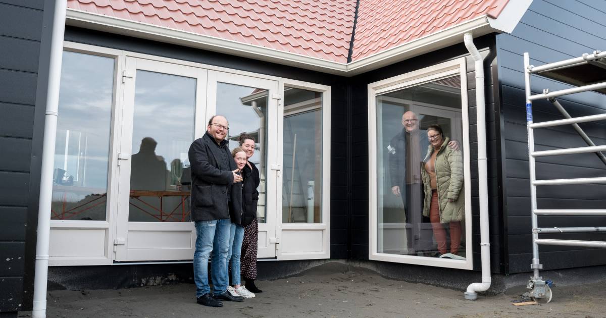 Oma Jo woont in de tuin bij haar kleinzoon: ‘Als de wifi niet werkt, komt ze ons halen ...
