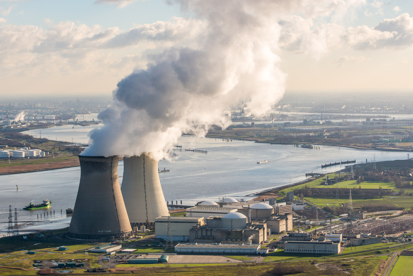Kernenergiewaakhond: 'Beton kerncentrale Doel slecht onderhouden ...