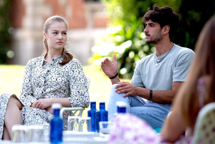 Leonor van Spanje vindt steenrijke droomprins: “Maar ze betaalt een ...