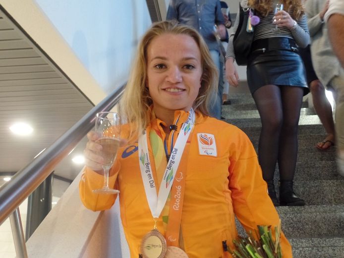 Lara Baars in Groesbeek gehuldigd na brons in Rio | Berg en Dal ...
