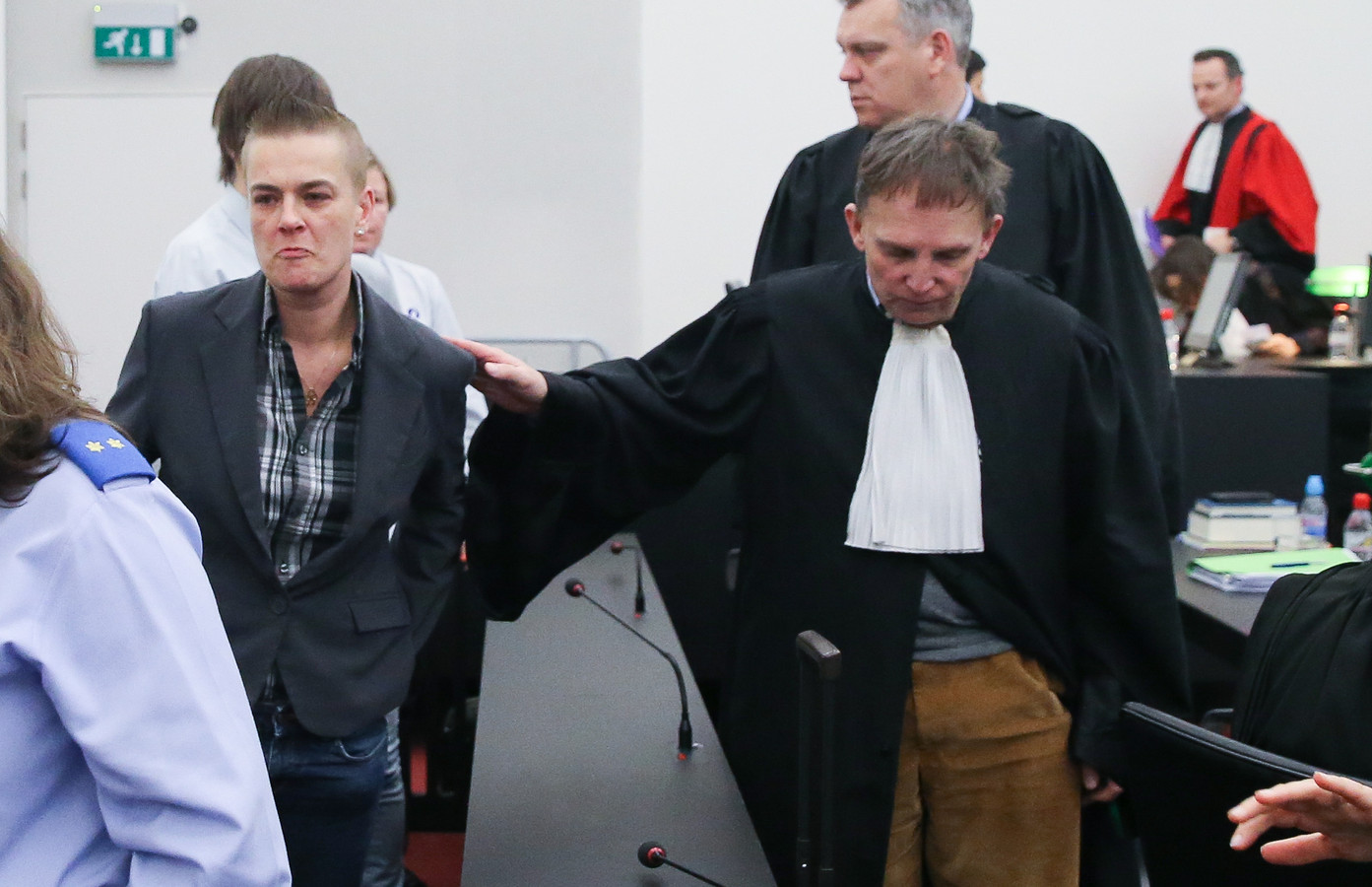 ONWEERSTAANBARE DRANG. Een driehoeksrelatie met twee vrouwen kostte ...