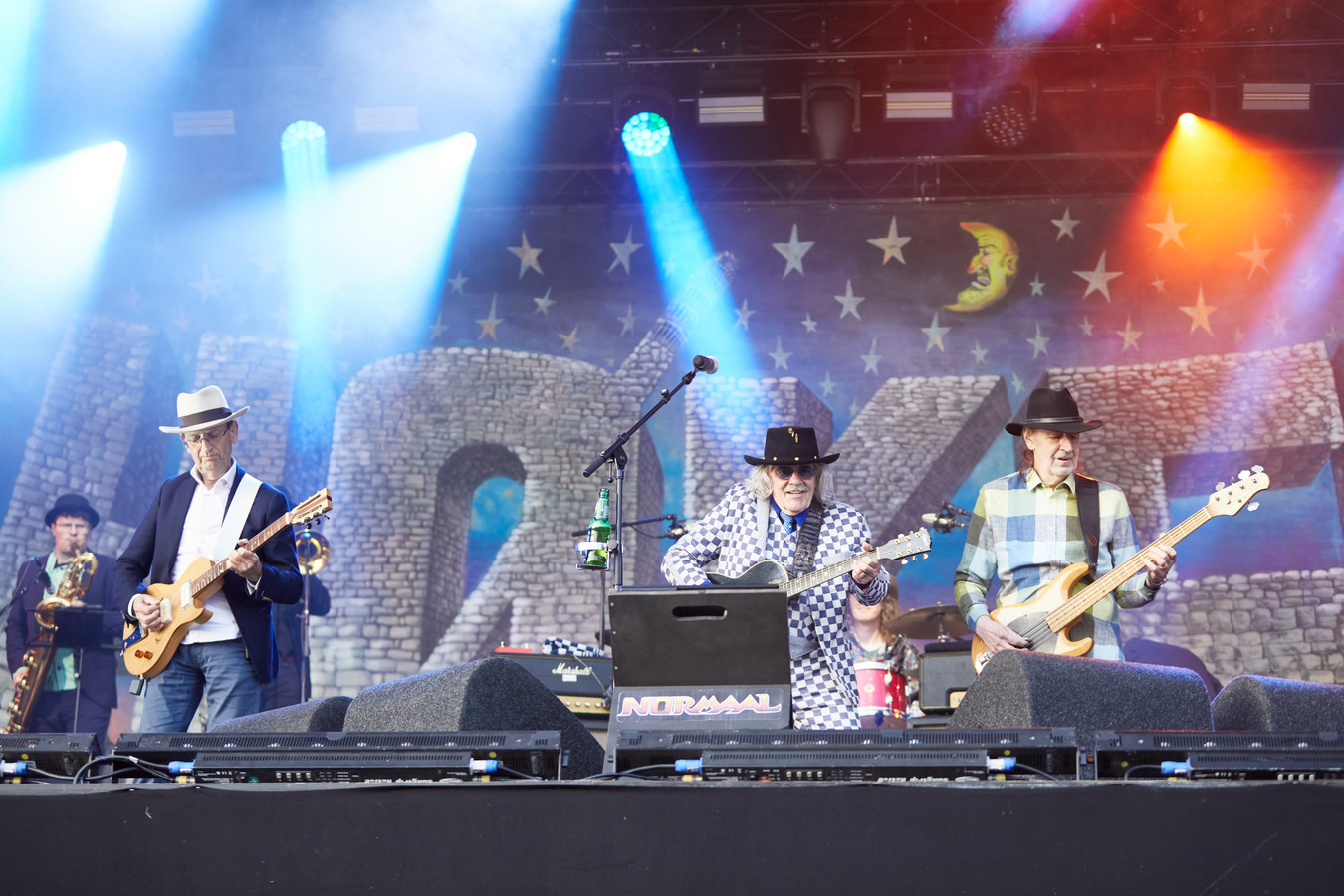 Normaal met twee shows in openluchttheater Lochem: terug naar de plek ...