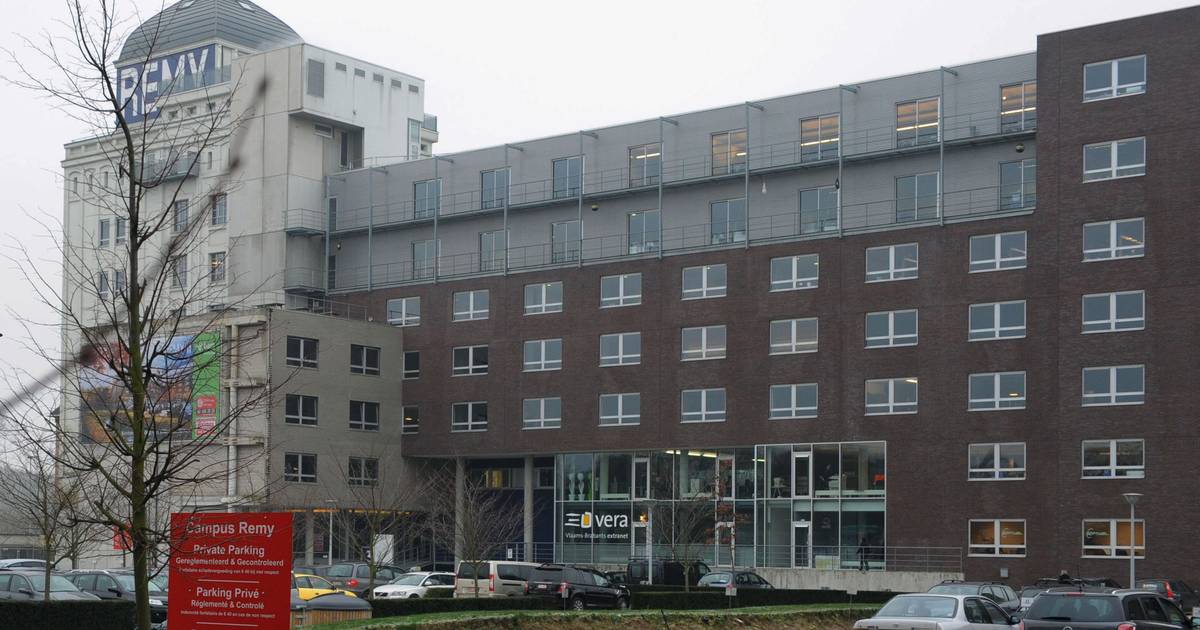 VIDEO Communicatiebureau Bridgeneers koopt bovenste deel van iconische ...