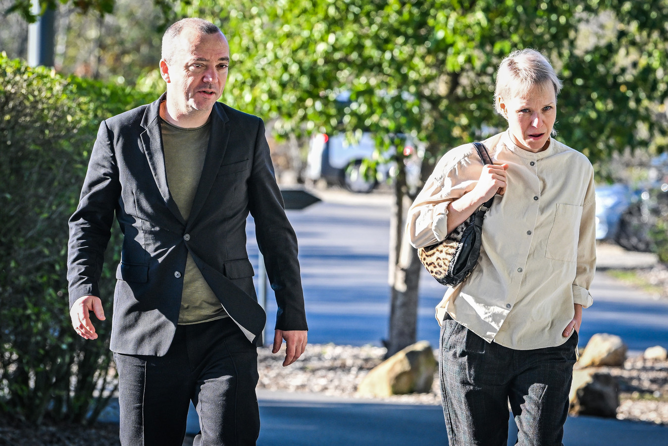 IN BEELD. Bekend Vlaanderen neemt afscheid van Nicole | Foto | hln.be