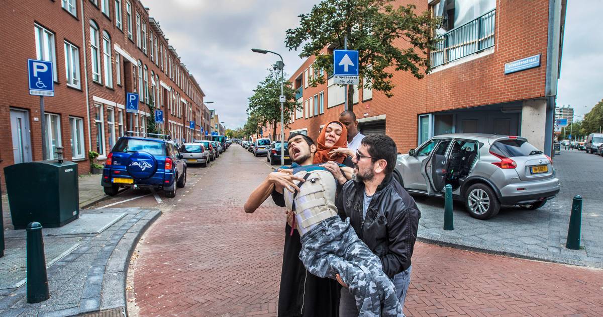 Toch eigen parkeerplek voor gehandicapte Abdullah (22): ‘Familie wordt ...