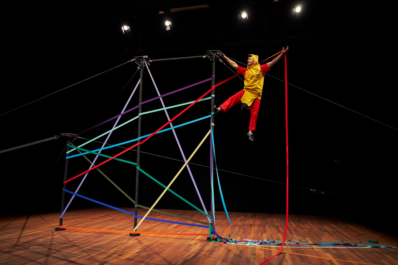 Het nieuwe circus gaat over het echte leven. Dat beleef je in de tenten ...