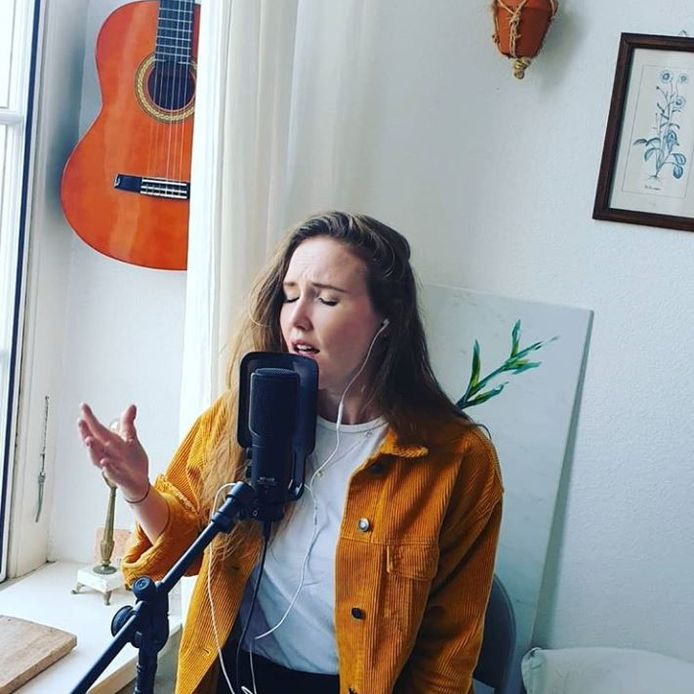 Amersfoortse zangeres Marit raakt gevoelige snaar met muzikale ...