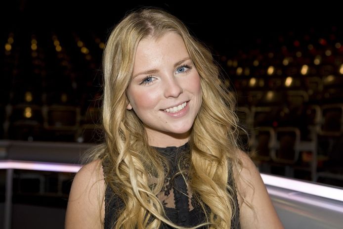 Jennifer Ewbank bevallen van zoon: ‘Ons gezin voelt gelijk compleet ...
