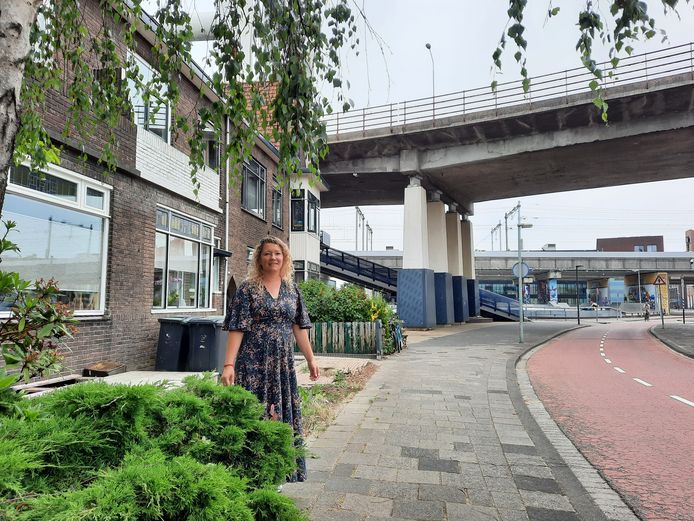 Lydia woont met gezin op lawaaierigste plek van Dordrecht: ‘Maar wij ...