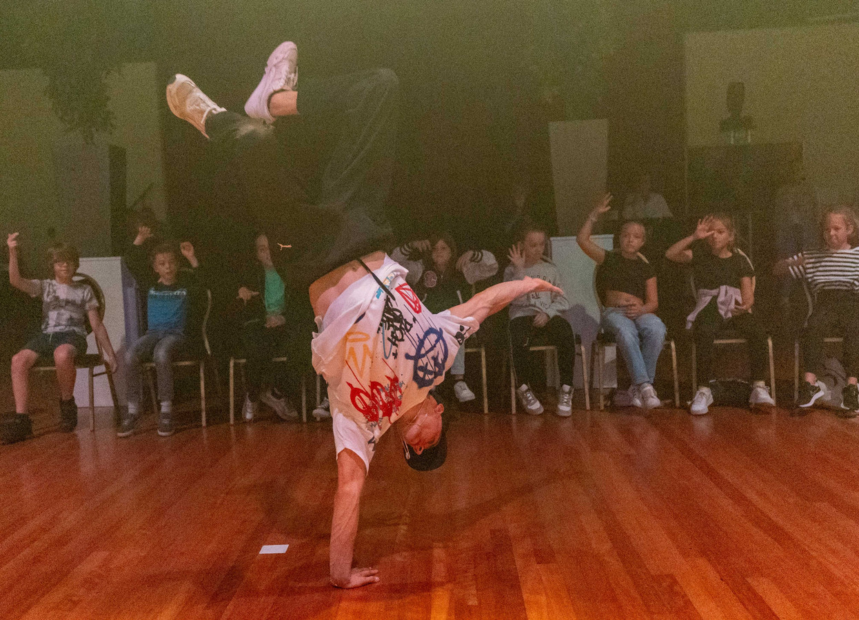 Hiphopcultuur in Kapelle: ‘Ik heb ook een rapnummer uitgebracht’ | Foto ...