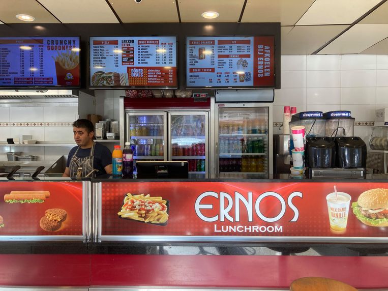 Wie Ernos kent, weet: die heeft de lekkerste kip van Amsterdam