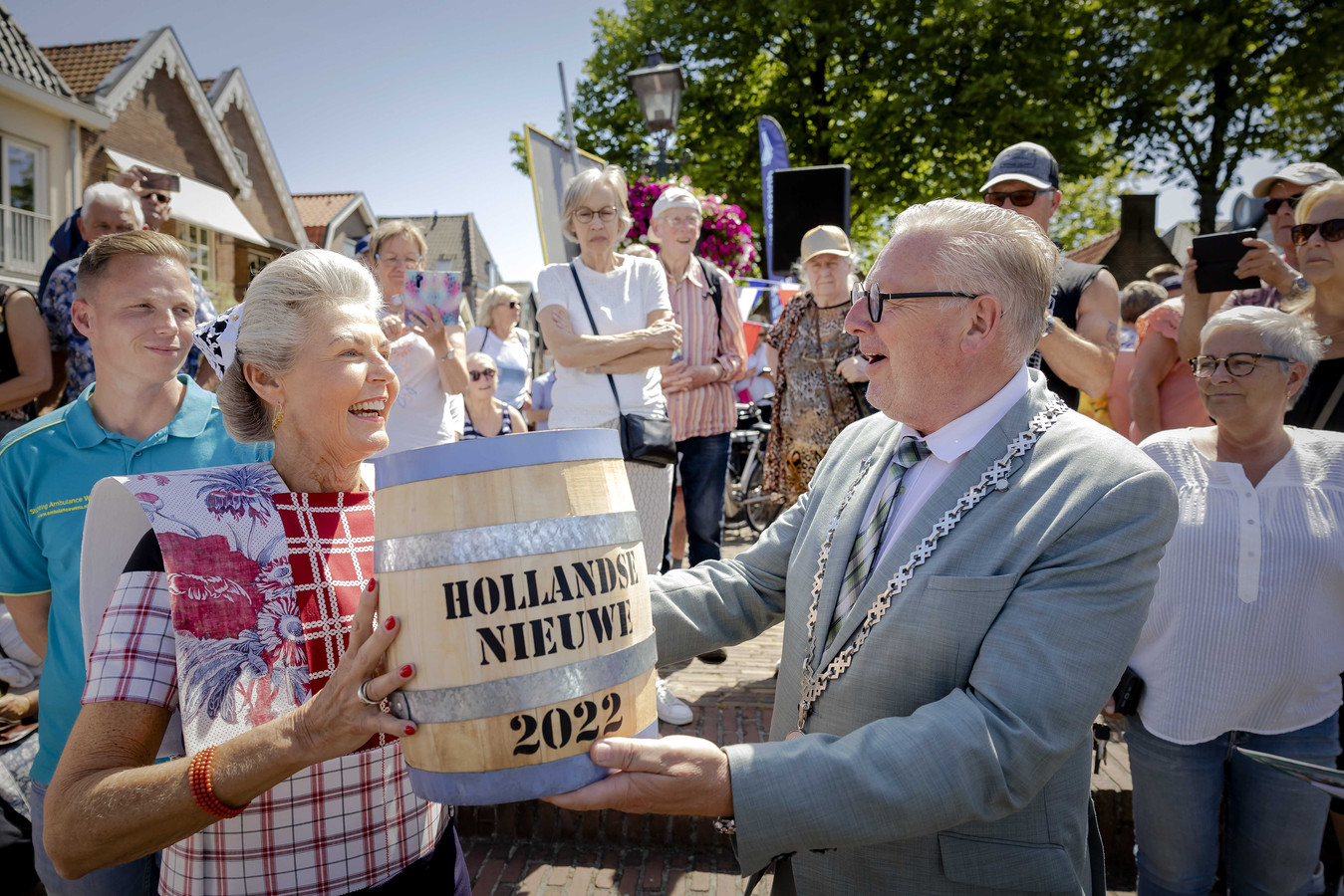 Eerste vaatje haring geveild voor recordbedrag, hoge dieselprijzen ...