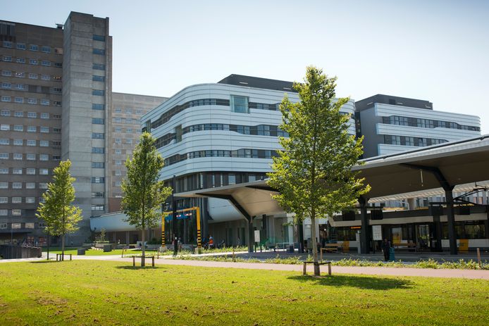 UZ Gent klaar voor corona-uitbraak, zaterdag al drie mogelijke ...