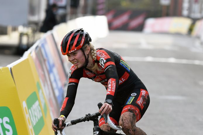 Laura Verdonschot is beste Belgische in eerste wereldbekercross ...