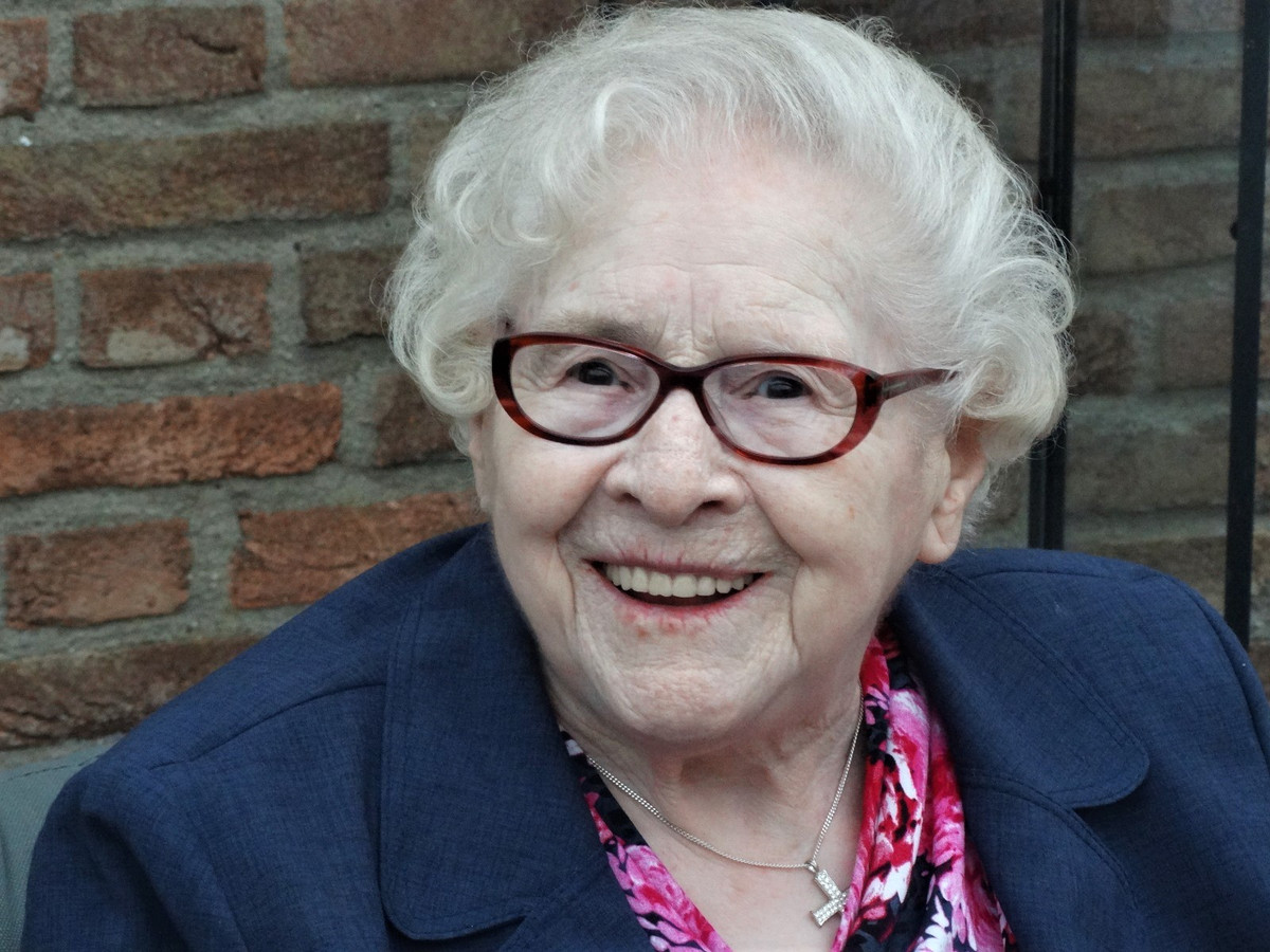 ‘Moeke Joke de Boeck (1926-2020) was bij leven al een engel’ | Foto ...