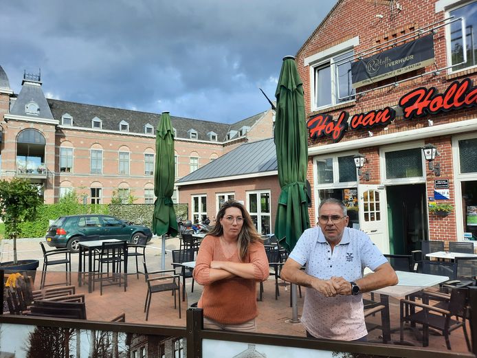 Terras van zaal Roeloffs in Leur moet nog een uur eerder dicht ...