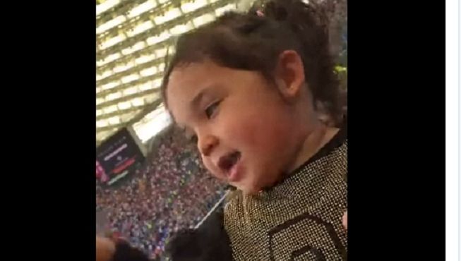 Dochtertje Nainggolan vuurt de fans van AS Roma aan | Time-out | hln.be