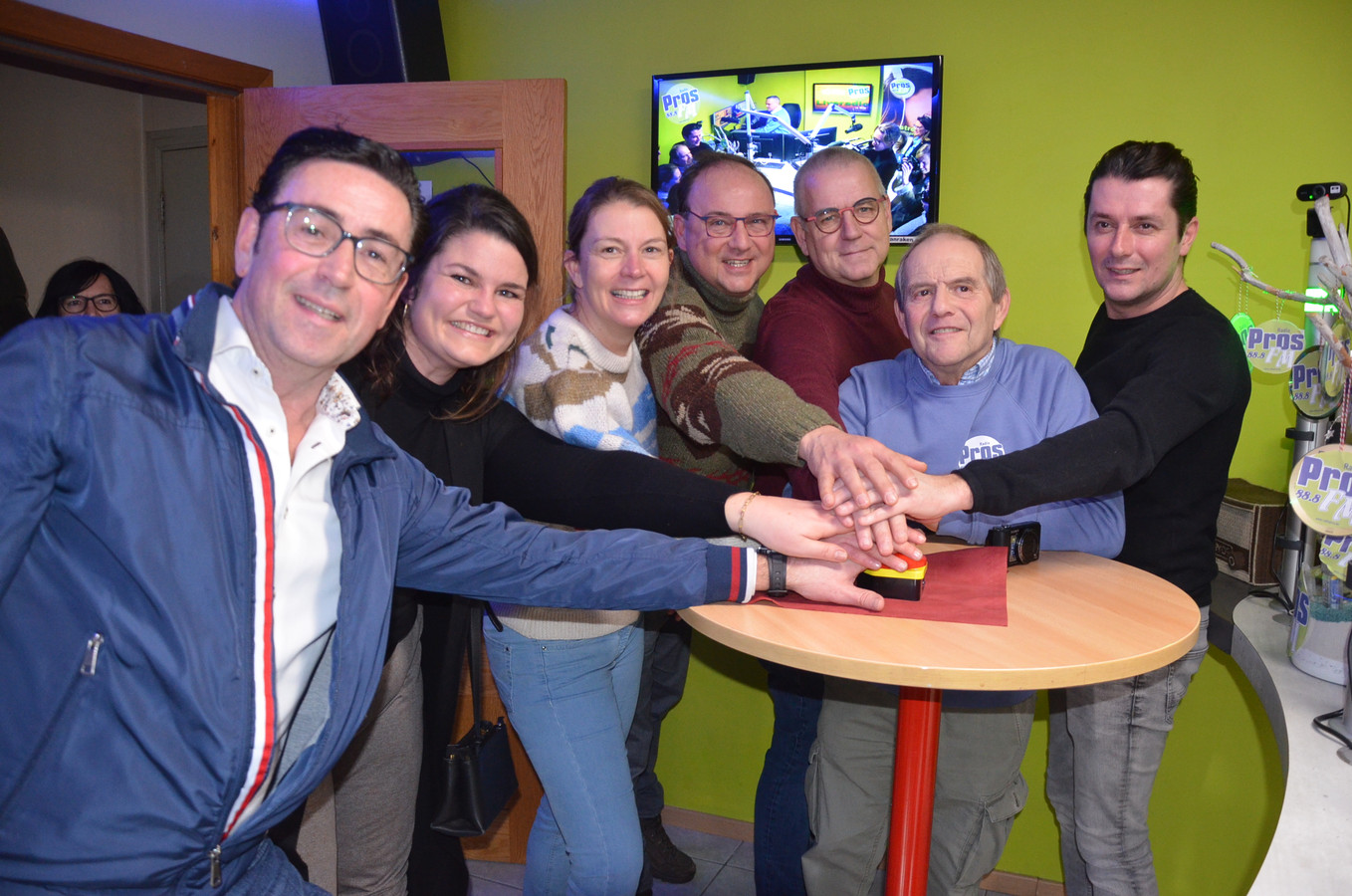 Radio PROS gaat officieel van start op FM-band: “We hadden intussen ...