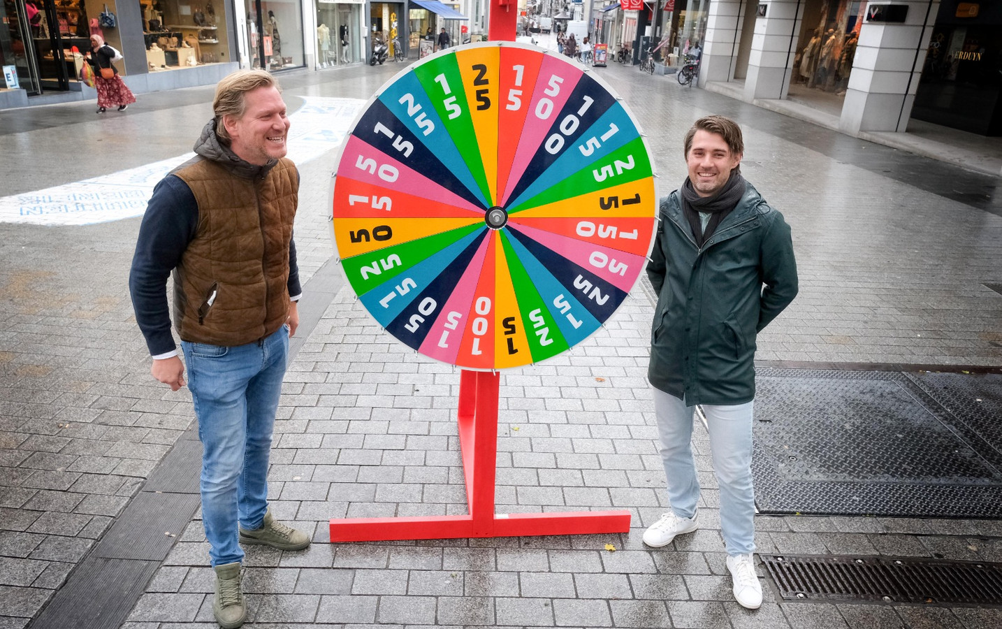 Wie voor 150 euro aan (vroege) kerstcadeautjes koopt, kan geld ...