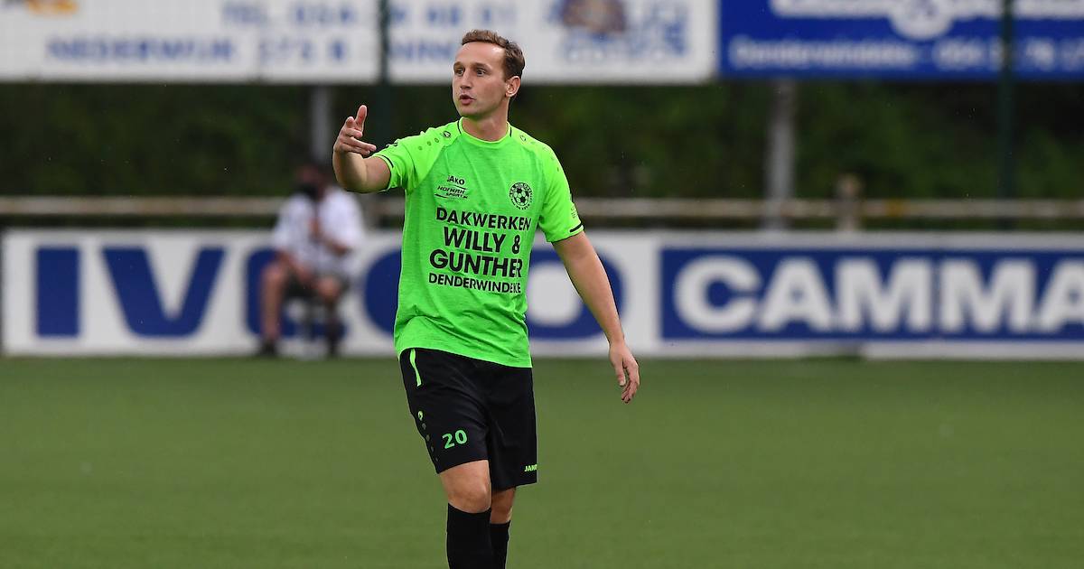 Ex-prof Niels De Schutter hangt voetbalschoenen per direct aan de haak ...