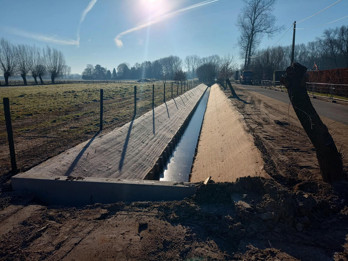 Fietsstraat Vrouweneekhoekstraat wordt aangelegd, nieuw bufferbekken ...