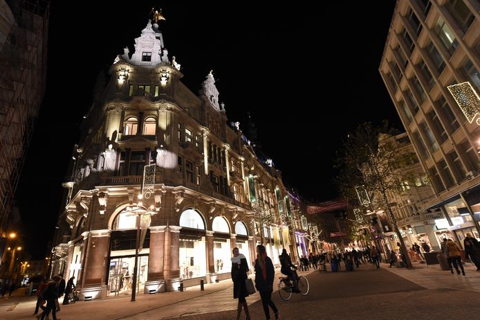 Helft personeel op tijdelijke werkloosheid: wat is er aan de hand bij ...