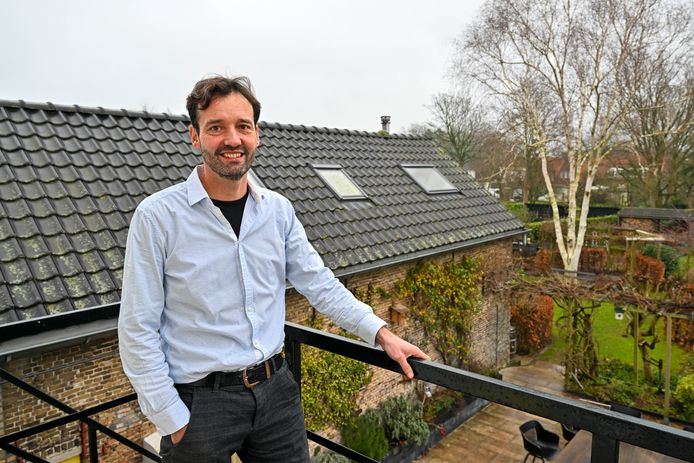 Martin Vos praat graag mee over zijn dorp Moerdijk: ‘Ik zie mooie ...