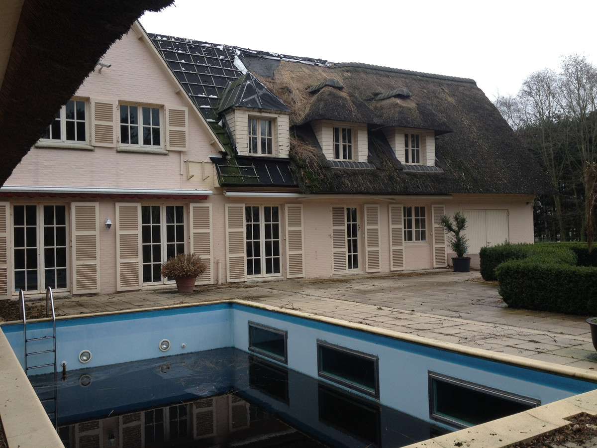 Stak zakenman Wim villa in brand om moord op paaldanser Samira (27) te ...