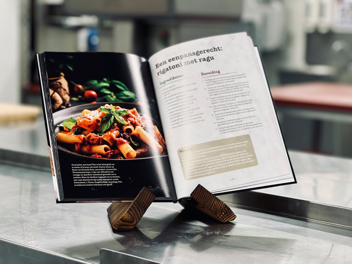 Schoonbroers lanceren kookboek over ‘500 gram gehakt’: “Alle foto’s van ...