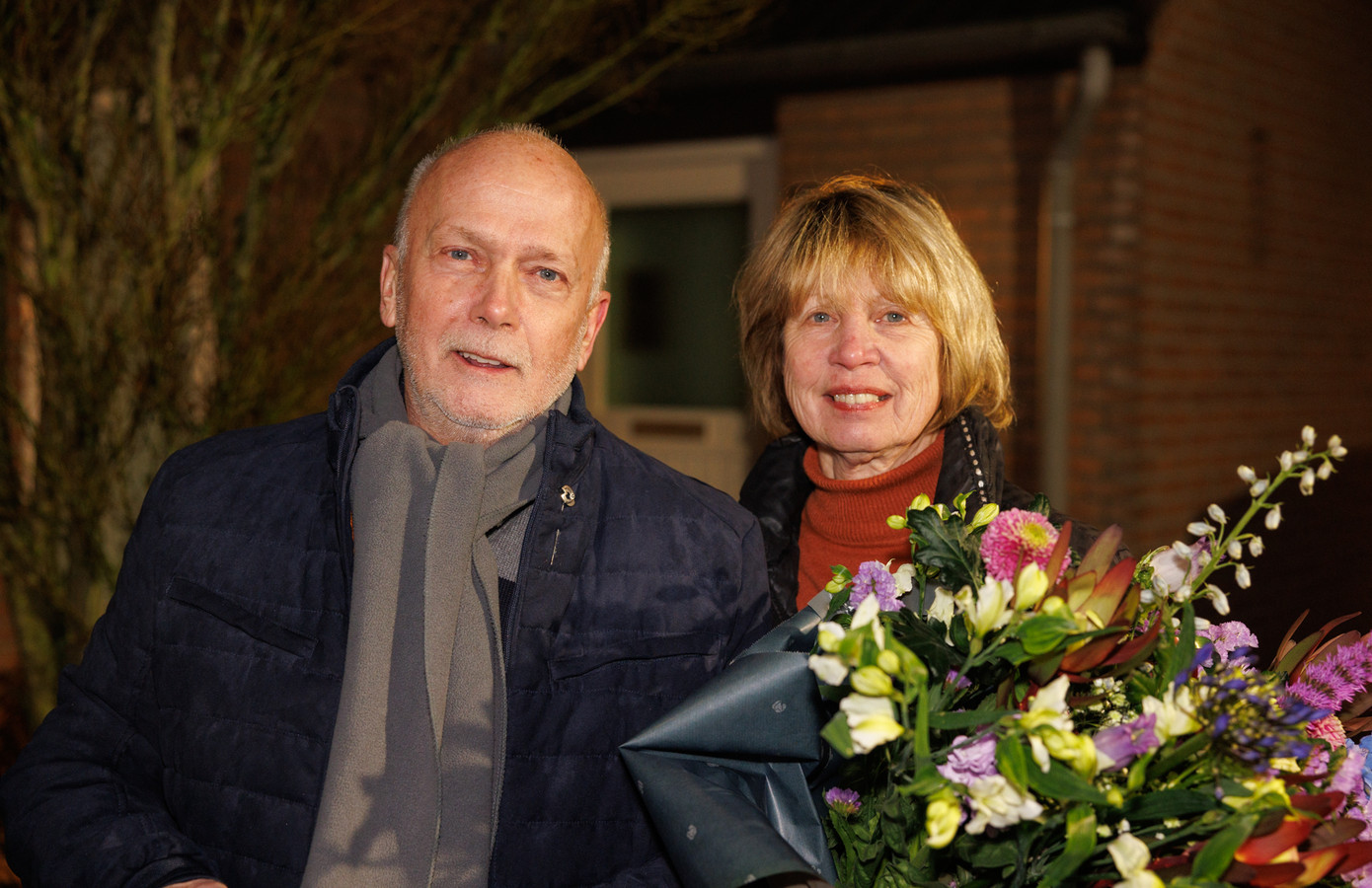 Zilveren legpenning voor Hans van Brunschot bij zijn afscheid van ... Zilveren legpenning voor Hans van Brunschot bij zijn afscheid van ...
