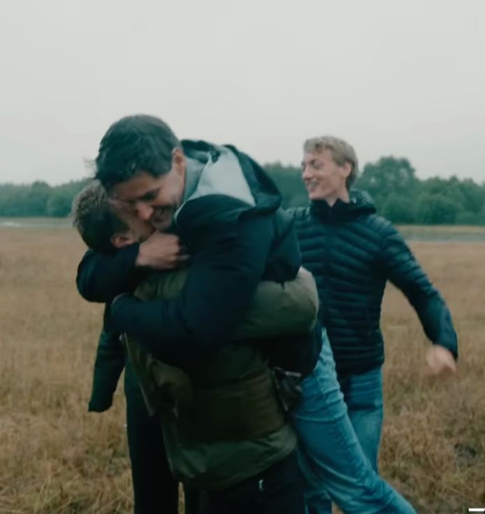 Vader van Dries en Kaat Borstlap uit ‘Kamp Waes’ reageert op kritiek ...