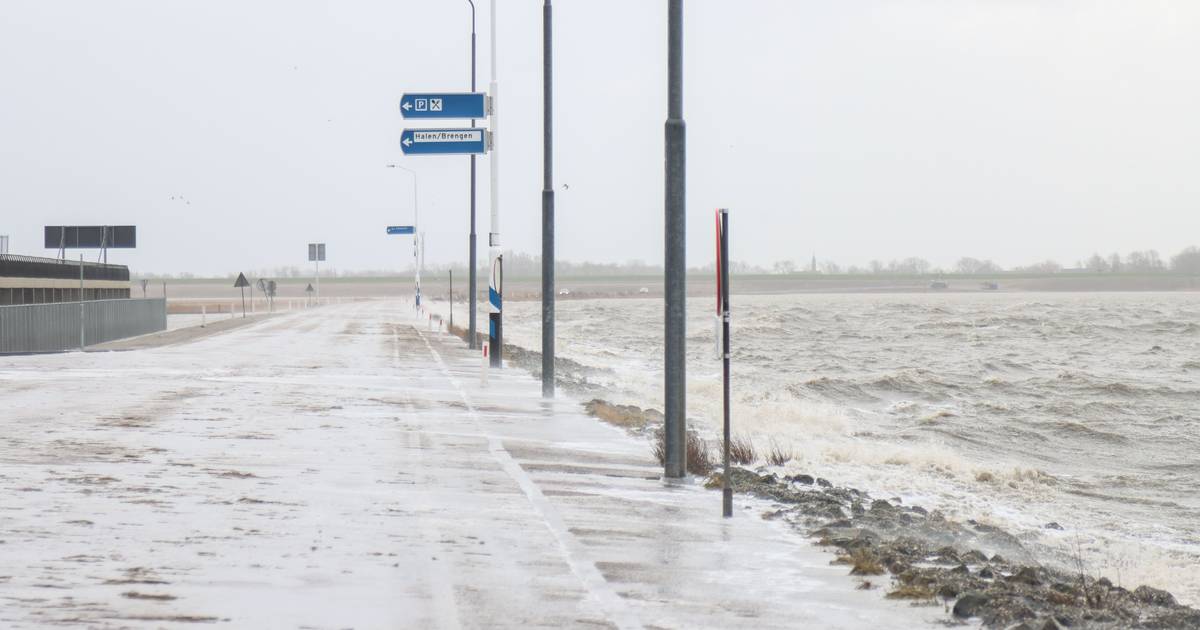 Storm met windkracht 12 op Terschelling: ‘Serieuze wind’ | Storm Eunice ...