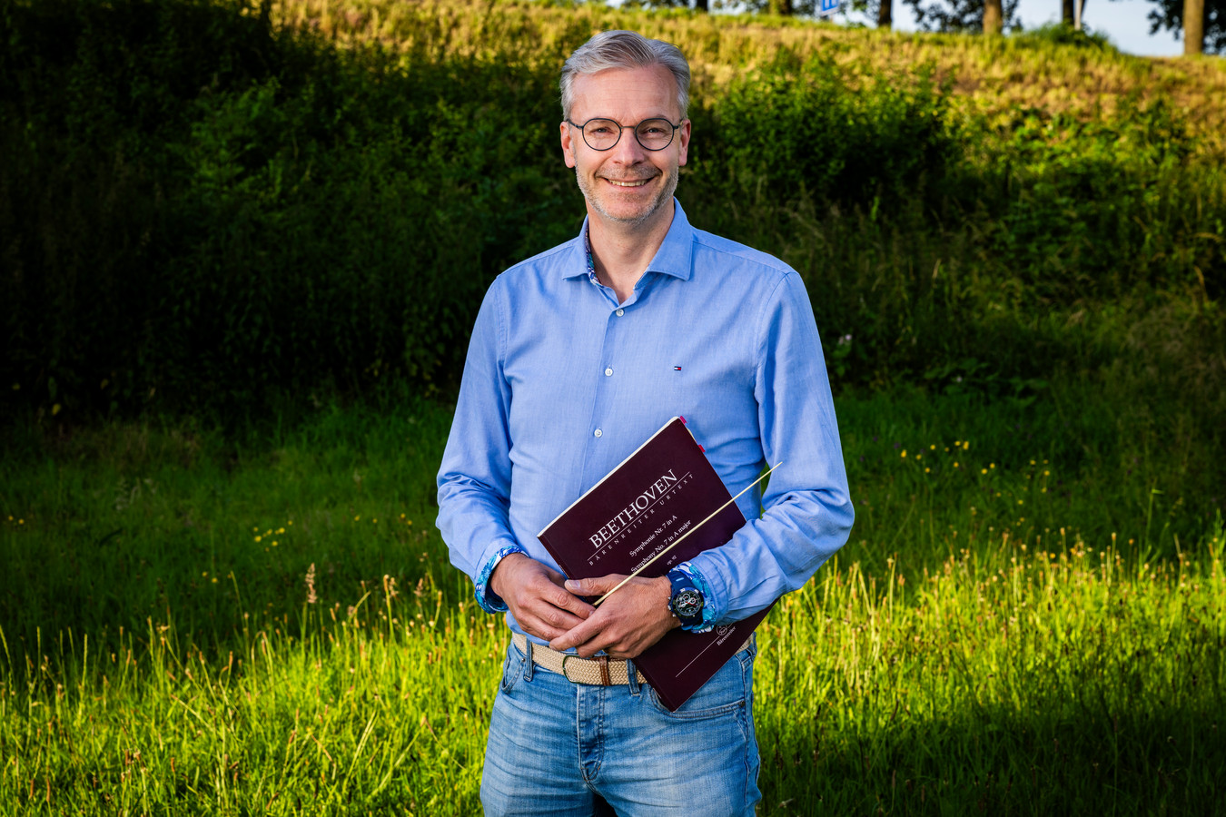 Nieuwerkerker wordt nieuwe dirigent orkest van politie: ‘Dirigent werd ...