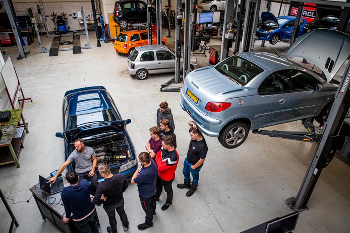 Veel minder jongeren kiezen voor het mbo: ‘Ze gaan naar havo omdat ...