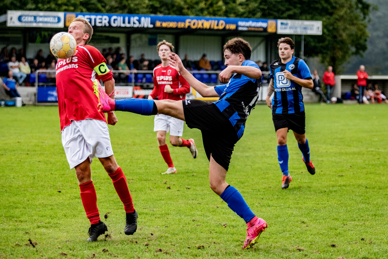 Olympia Boys te sterk voor SJVV na discutabel moment | Foto | ed.nl