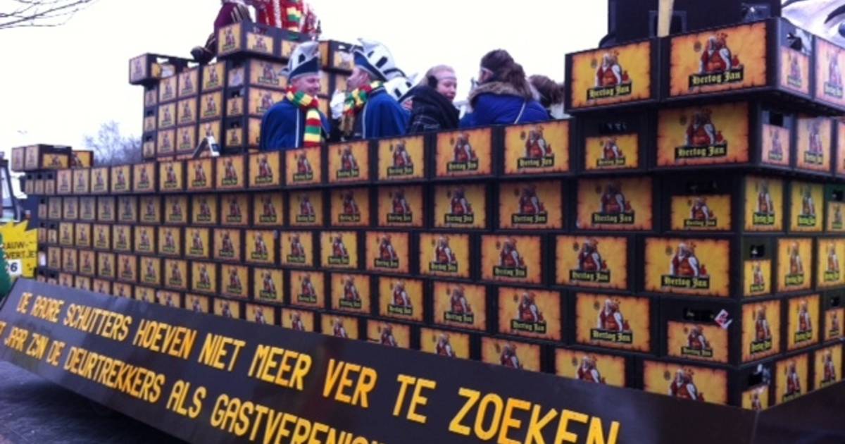 Prins Pils regeert het Dwarsliggersrijk | Overig | gelderlander.nl