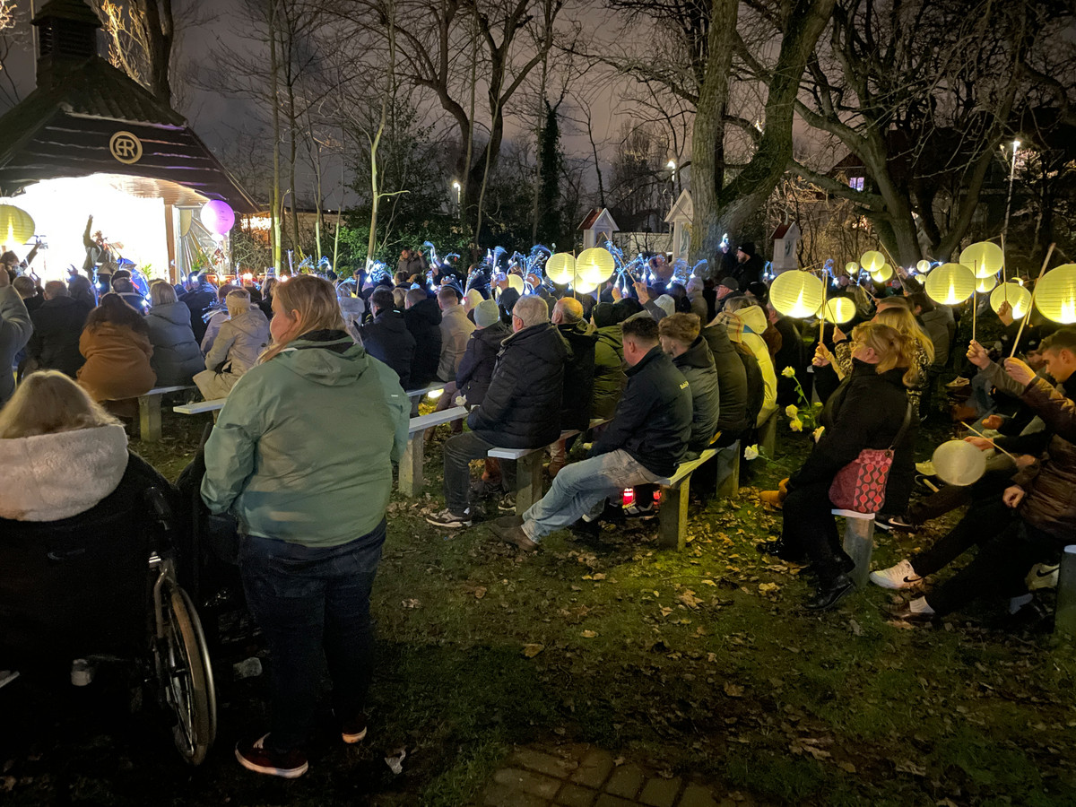 Vissersgemeenschap toont medeleven tijdens wake voor overleden visser ...