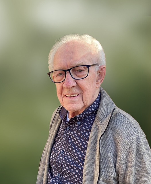 Veldhovenaar Tony van Rooij (1934 - 2022) had een passie voor muziek én ...