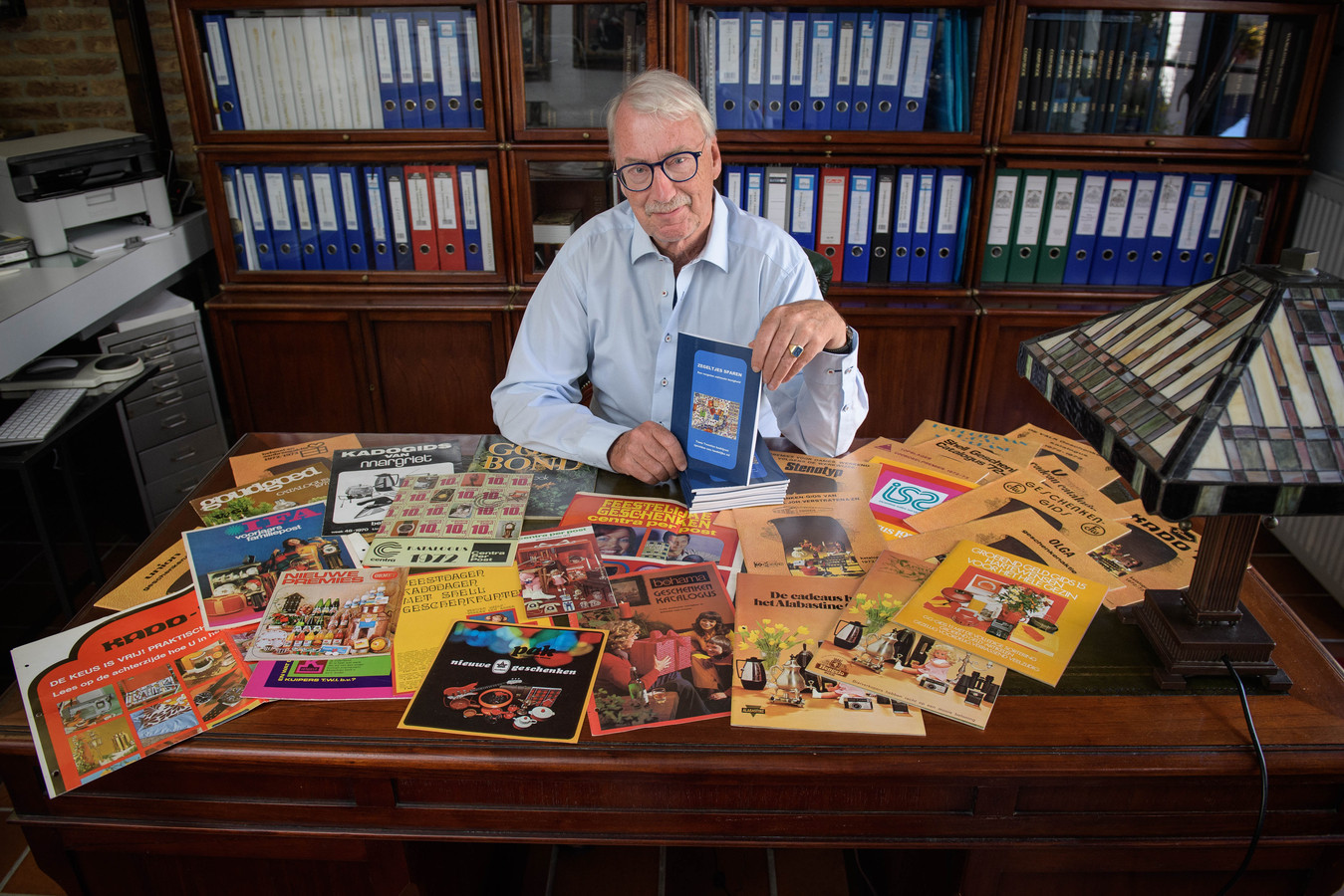 Verzamelaar Rob Meijer uit Ootmarsum: Een werkzaam leven in kleurrijke ...
