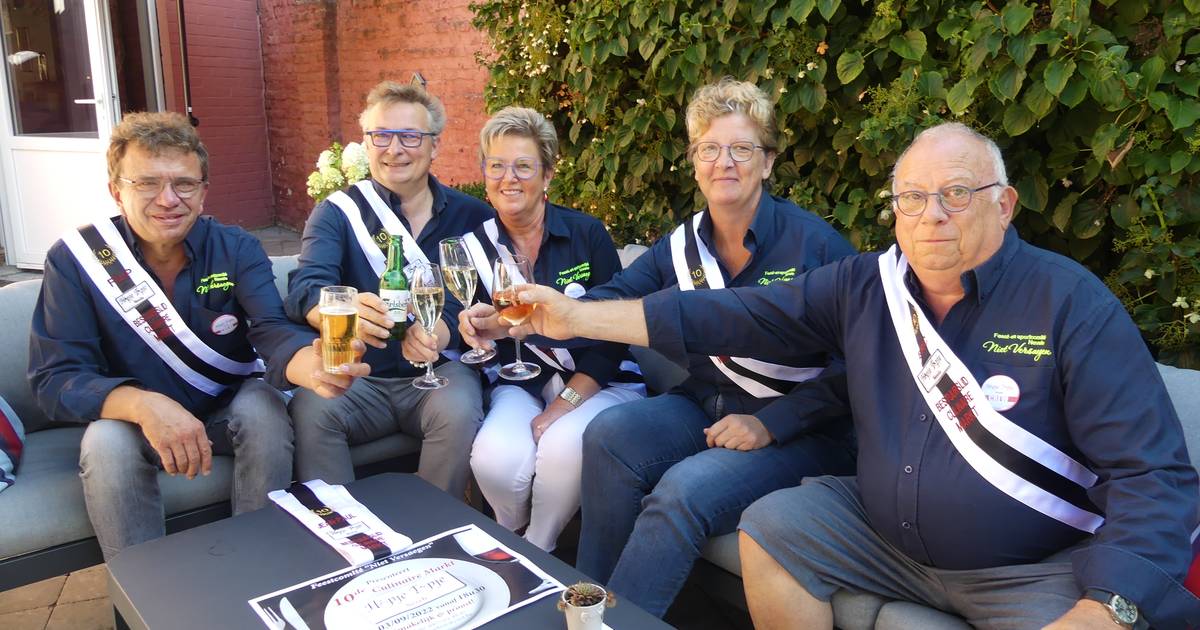 Hapje Tapje bestaat 10 jaar in Nevele: “Gezellige walking dinner van ...