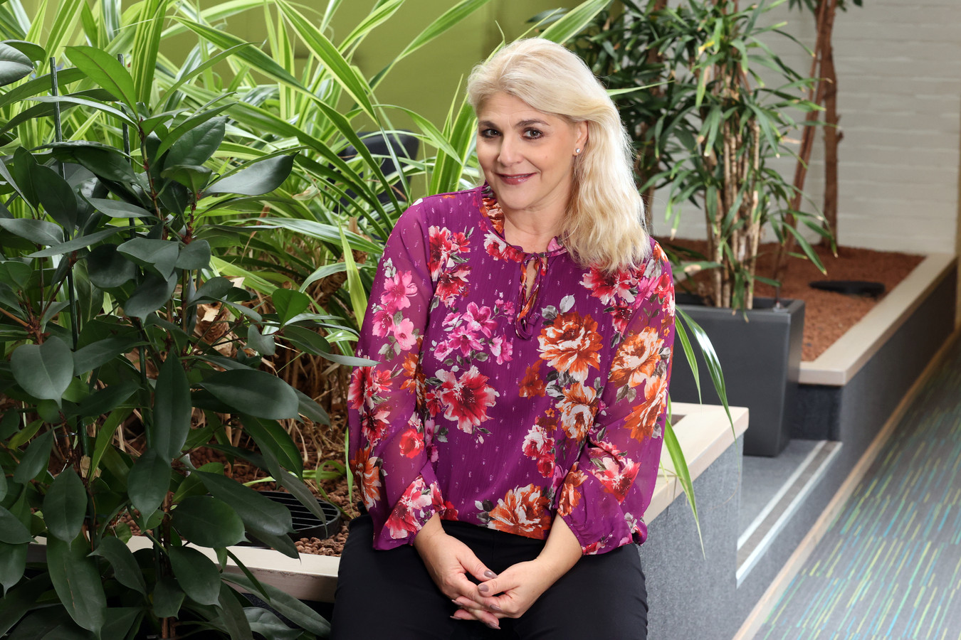 "Mijn echtgenoot gaf zijn job op voor mij": Sandra Kim staat op haar ...