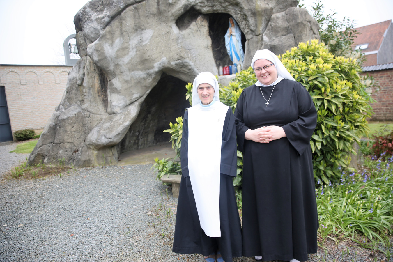 Na het bloed van Paus Johannes Paulus II: Zusters-begijnen ...