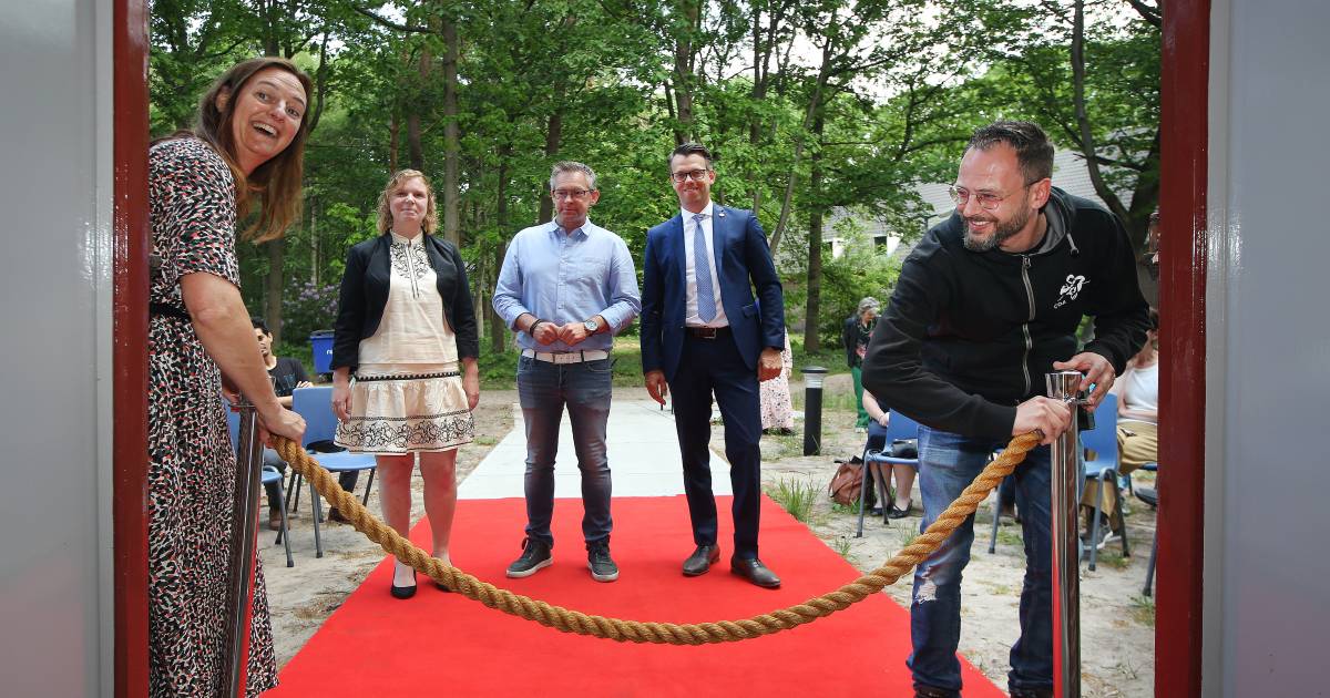 Klussen, schoonmaken: bewoners azc Gilze bieden hulp aan in de ...