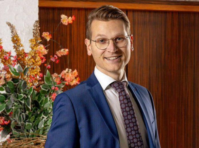 Bestuurlijke leegloop in Losser gaat door: Jaimi van Essen wordt ...