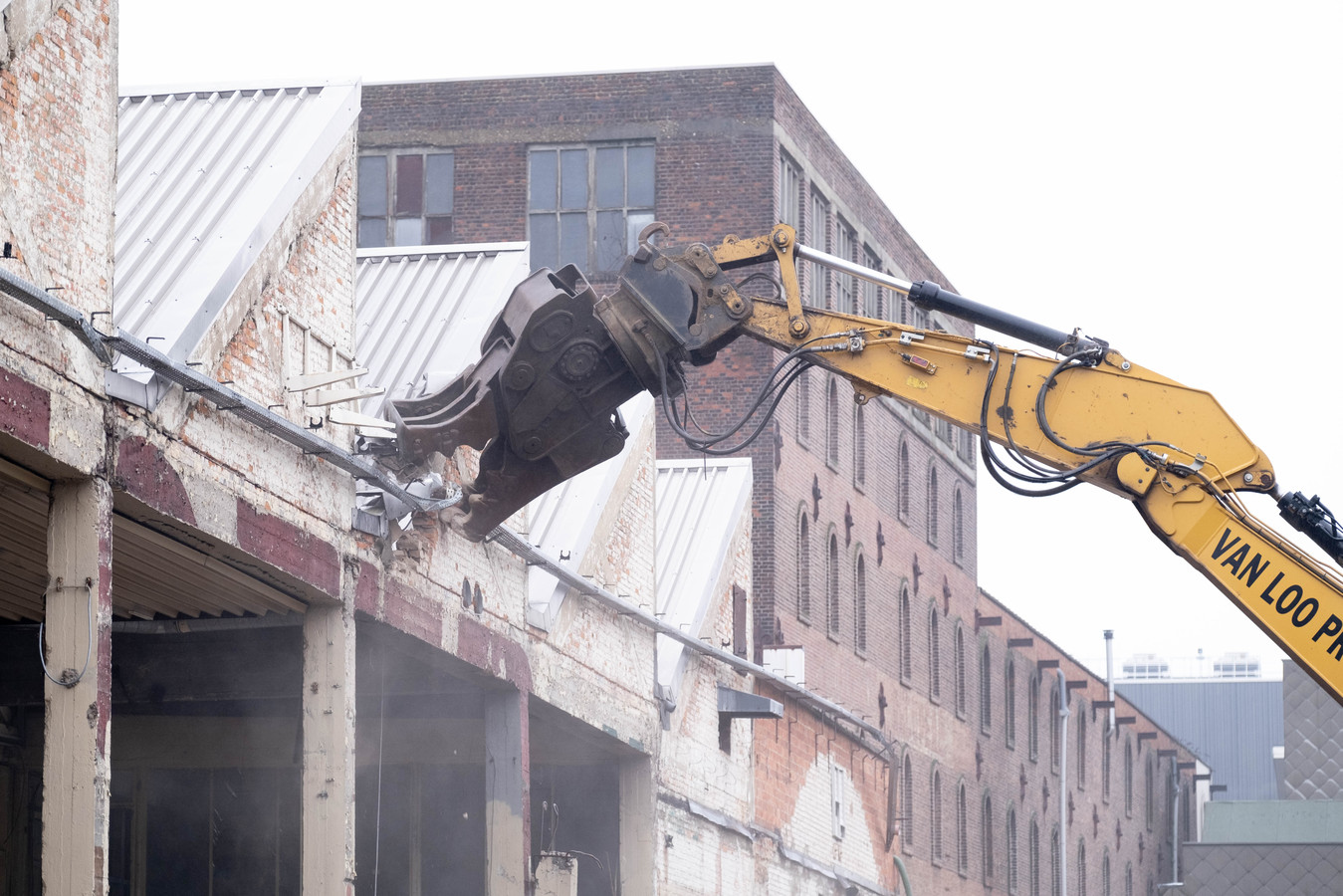 Afbraak Inofer van start: eerste bewoners en werknemers MALT nemen eind ...